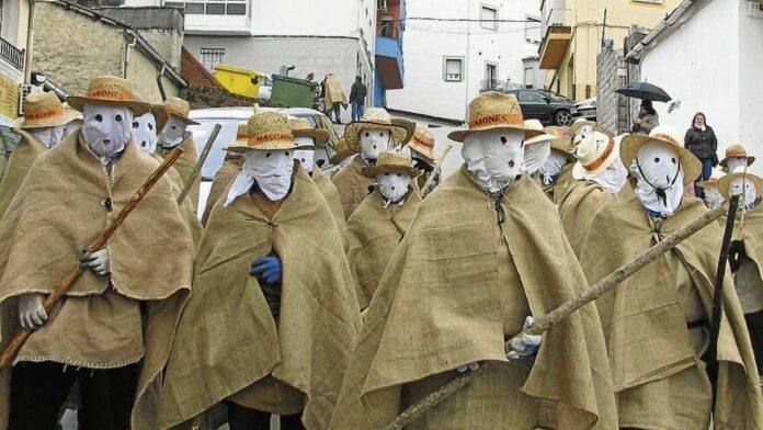 ´Los Mascarones´, el carnaval secreto de Extremadura que combina ...